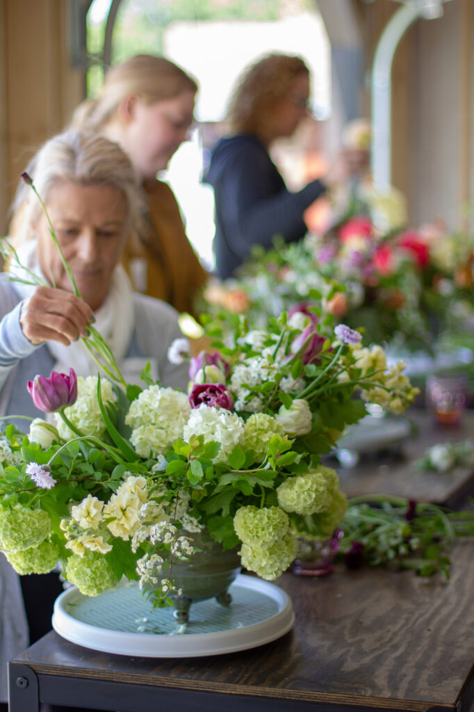 Hands-On Flower Workshops – Love 'n Fresh Flowers